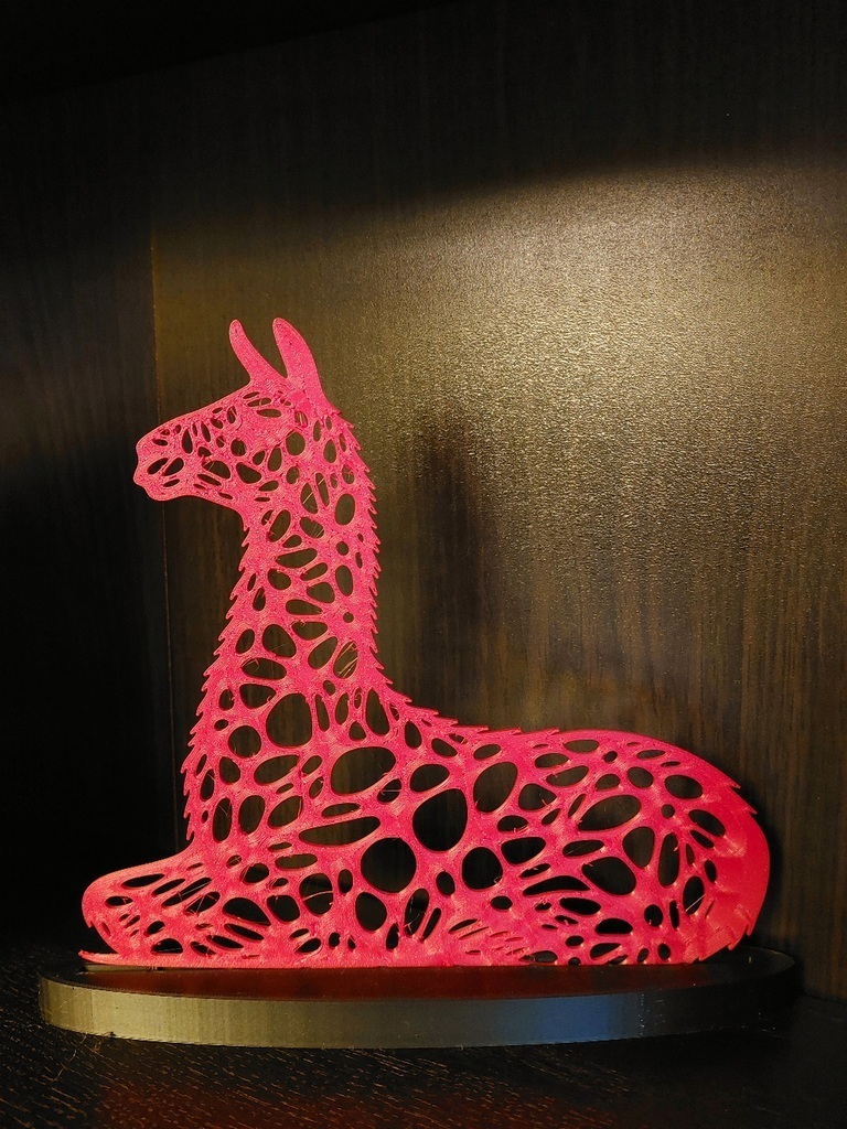 Free 3D file Resting lama / Odpočívající lama voronoi wall or table ...