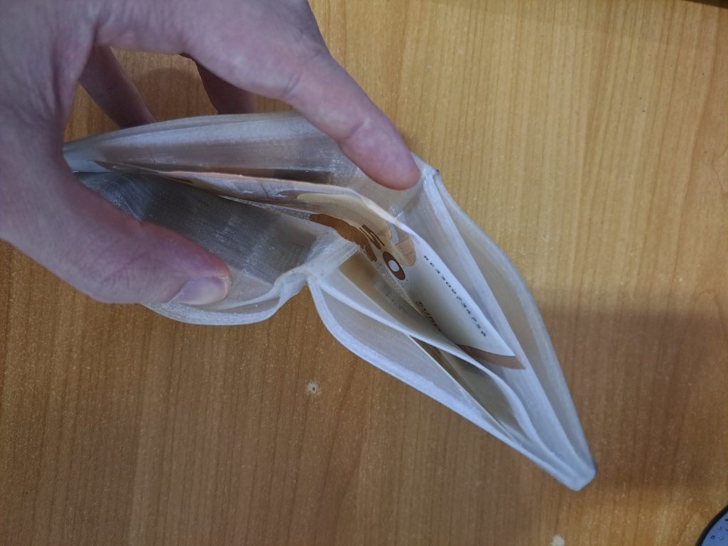 Free 3D file Basic simple TPU Wallet 4 cards no coins cash 🃏 ・3D print ...