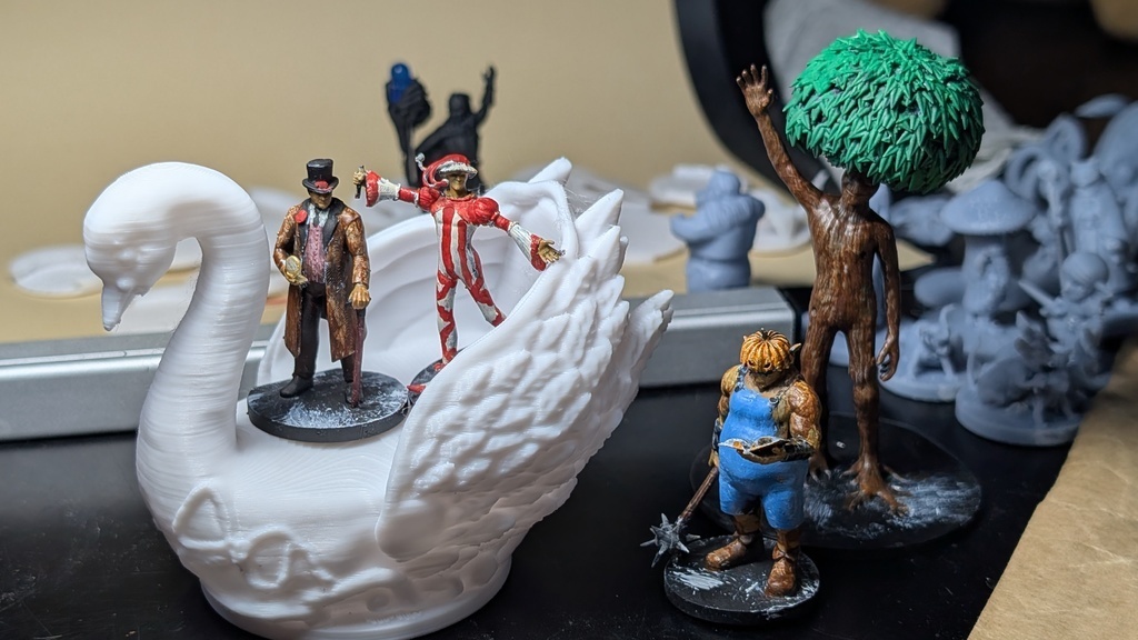 🦢 Feathereen, Swan Boat (DND / TTRPG)・Free STL File for 3D printing・Cults