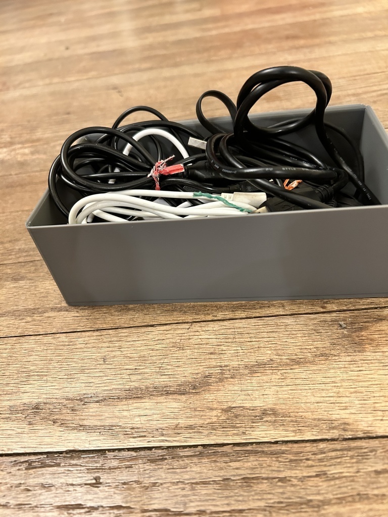 Free 3D file Box for Micro USBs 📦・Model to download and 3D print・Cults