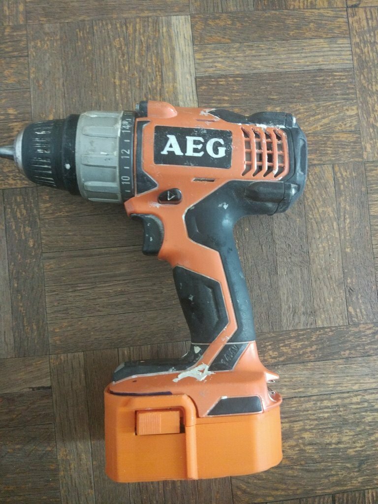 🔋 (Open files) Battery AEG 14.4V 100% printed and functional EN / FR・Free 3D File for ・Cults