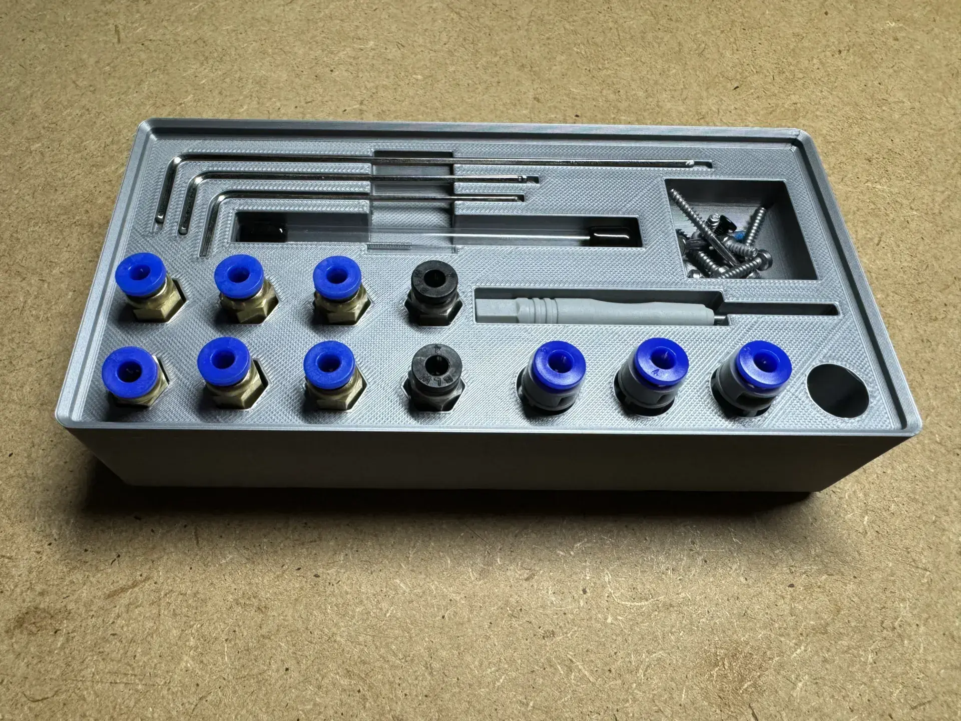 Free 3D file Gridfinity Bambu Lab Tools Box 🥼 ・Design to download and 3D print・Cults