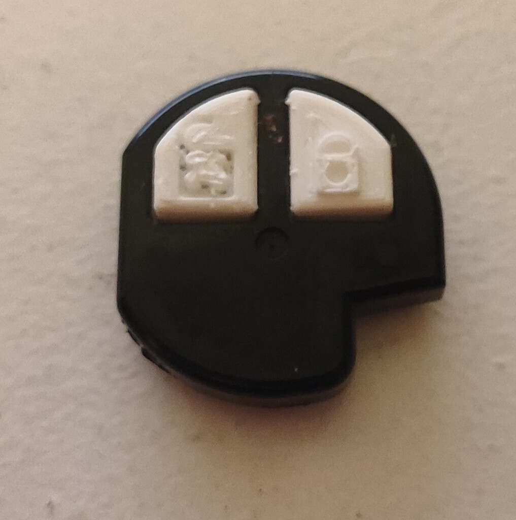 Free 3D file suzuki swift key fob rubber buttons 🔑 ・3D printable model ...