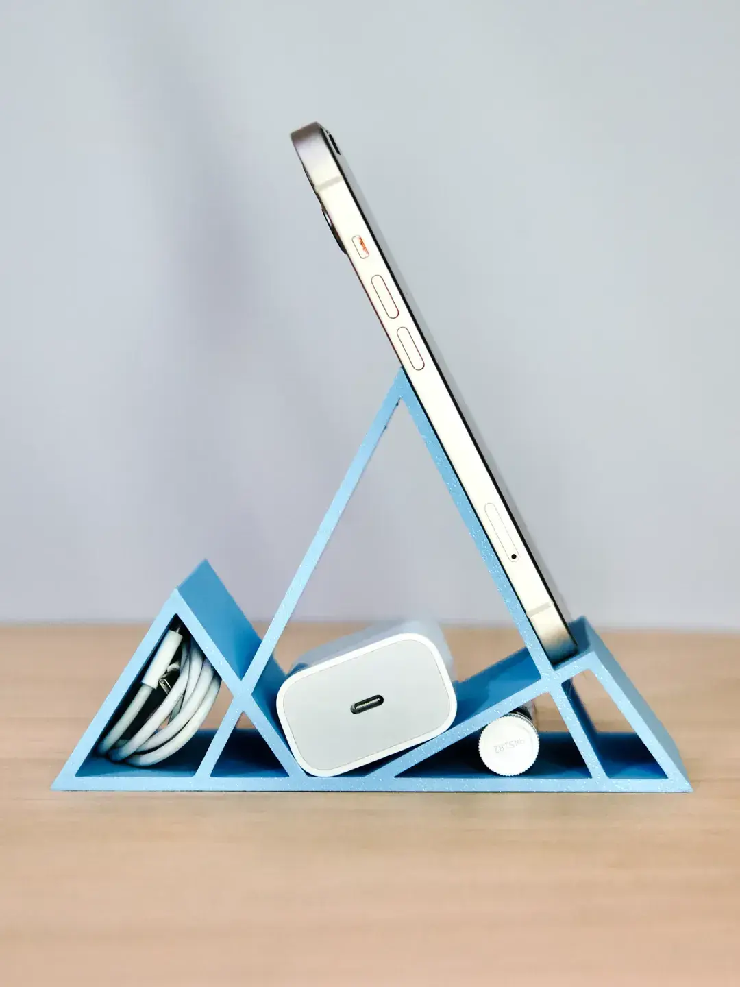 Free 3MF file Minimalist Phone Stand & Phone Holder 📞 ・3D printing idea ...