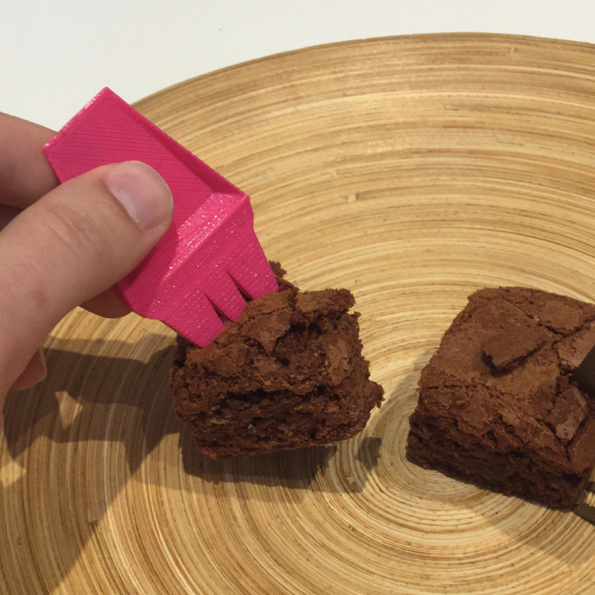 STL file TIA 📱 ・3D print design to download・Cults