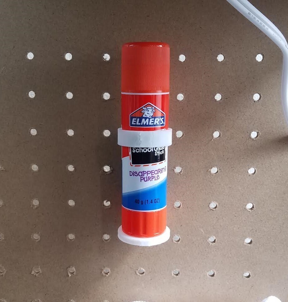 📦 Pegboard Jumbo Glue Stick (40g/1.4oz) Holder・Free 3D File for ・Cults