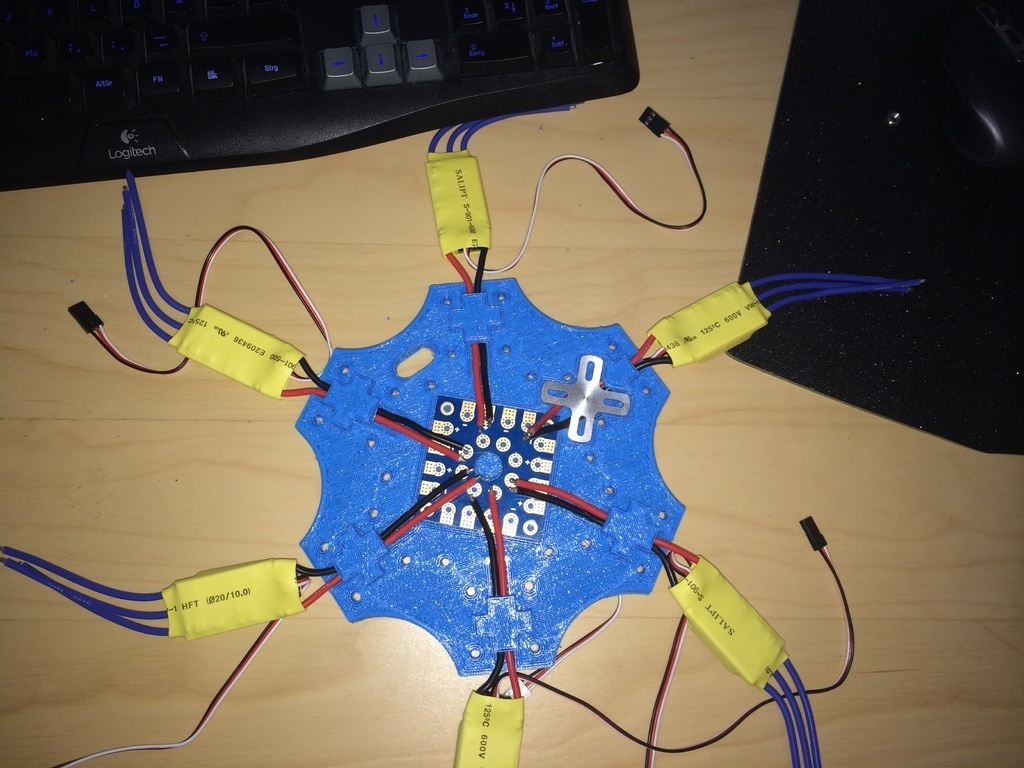 🚁 Hexacopter - Fuselage parts - centerplate v1.0・Free 3D File for ・Cults