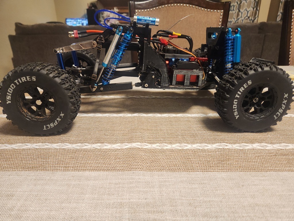 🏆 1/10Th RC Trophy Truck・Free STL File for 3D printing・Cults