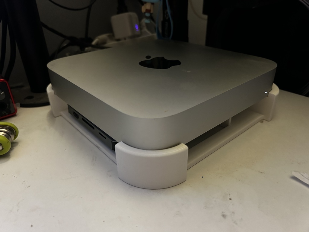 Free 3D file Mac mini stand with HUB slot 🖥️ ・3D printer design to ...