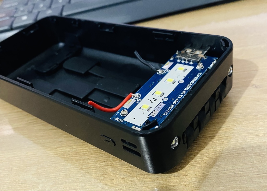 🏦 Power Bank Box Design (10,000 mAh)・Free 3D File for ・Cults