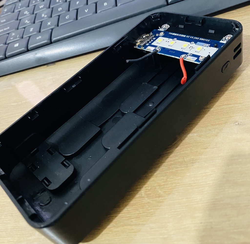 🏦 Power Bank Box Design (10,000 mAh)・Free 3D File for ・Cults