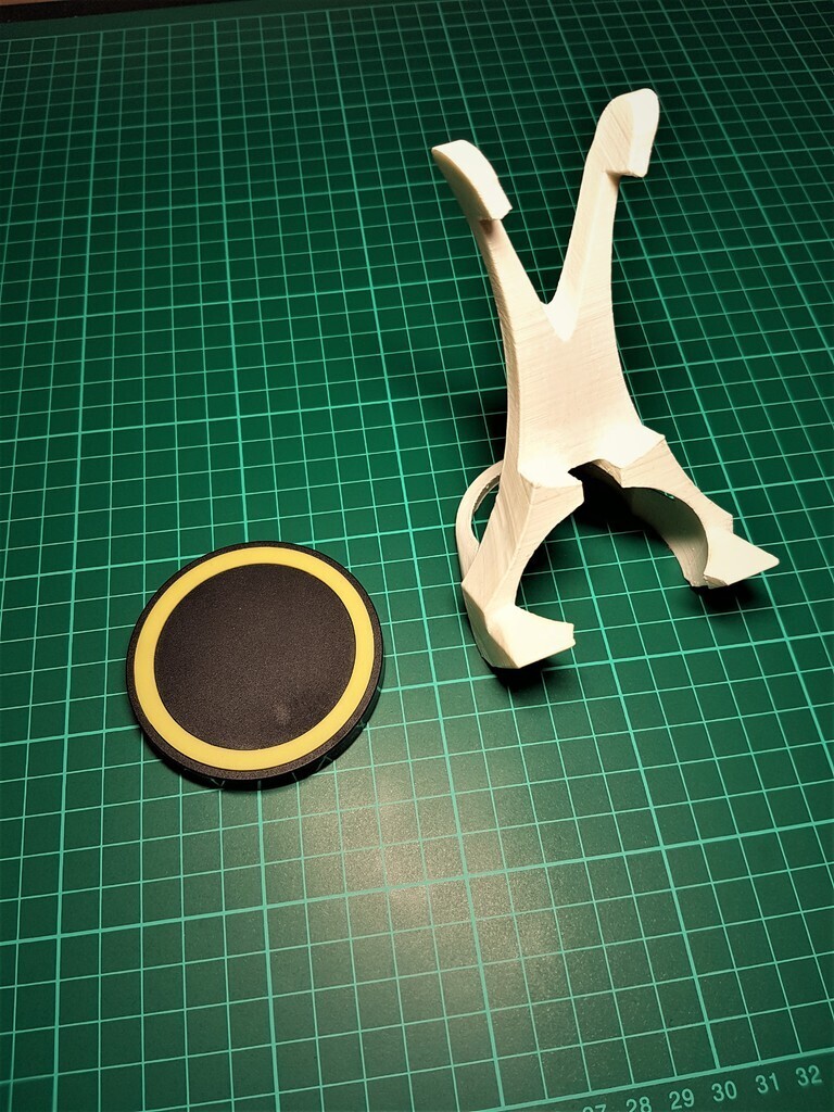 Free 3D file Qi Wireless Charger Stand 📞 ・3D printable model to ...