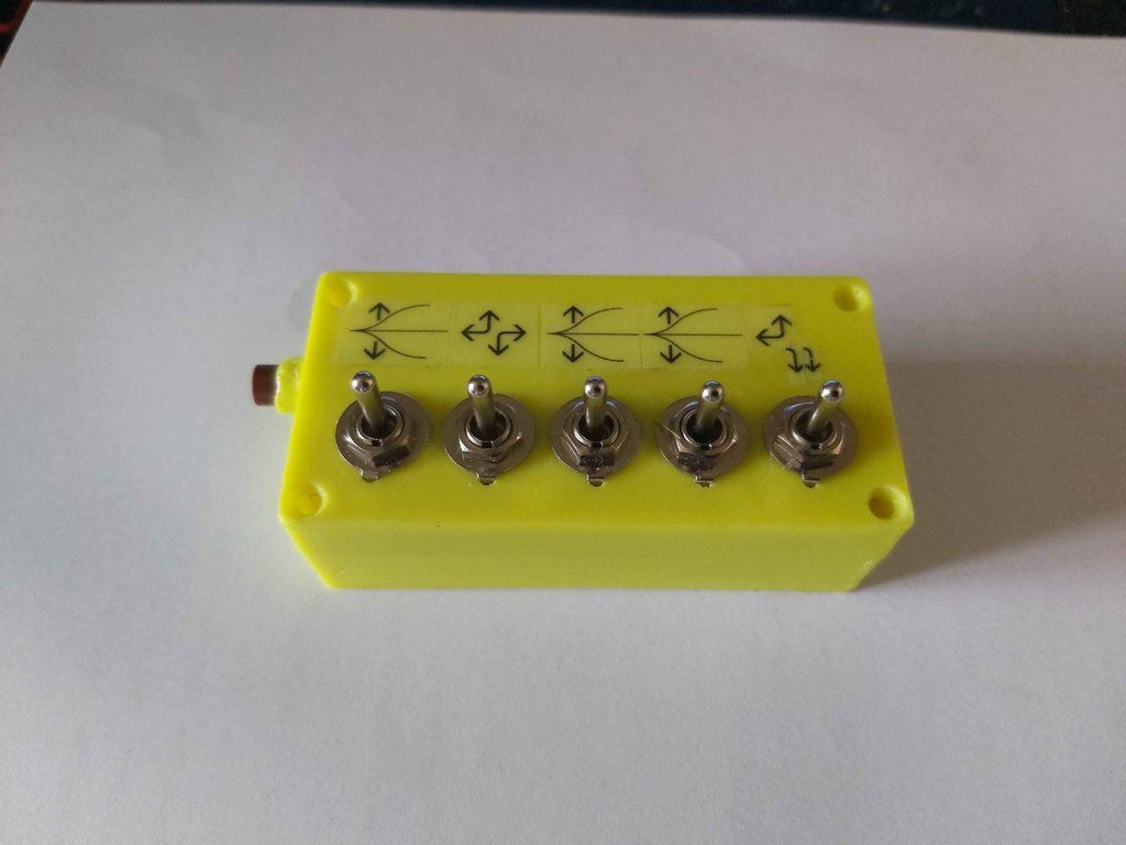 Archivo 3D gratis Control panel model railroad three-way turnout 3x ...