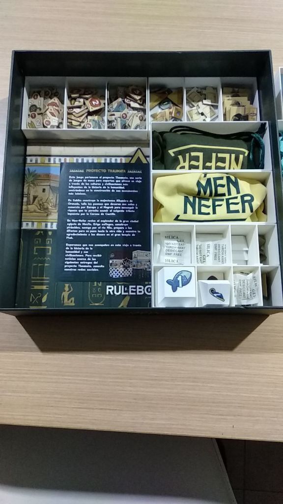 Free 3D file Men nefer game insert 🎲 ・3D printer model to download・Cults