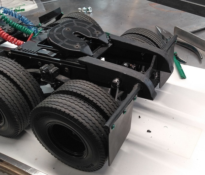 🖼️ Am Rahmen montierte Rampen für das fünfte Rad・Kostenlos 3D Datei für ...