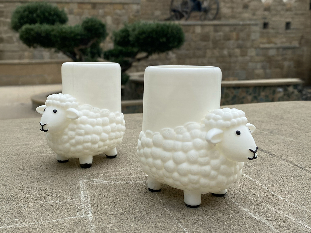 🐑 Cute Sheep Pencil or Brush Holder・Free 3D File for ・Cults