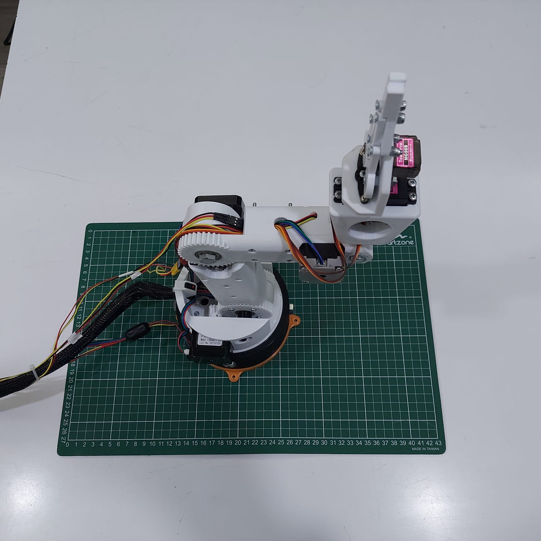 💪 5DOF Robotic Arm MARK-I・ 3D File for ・Cults