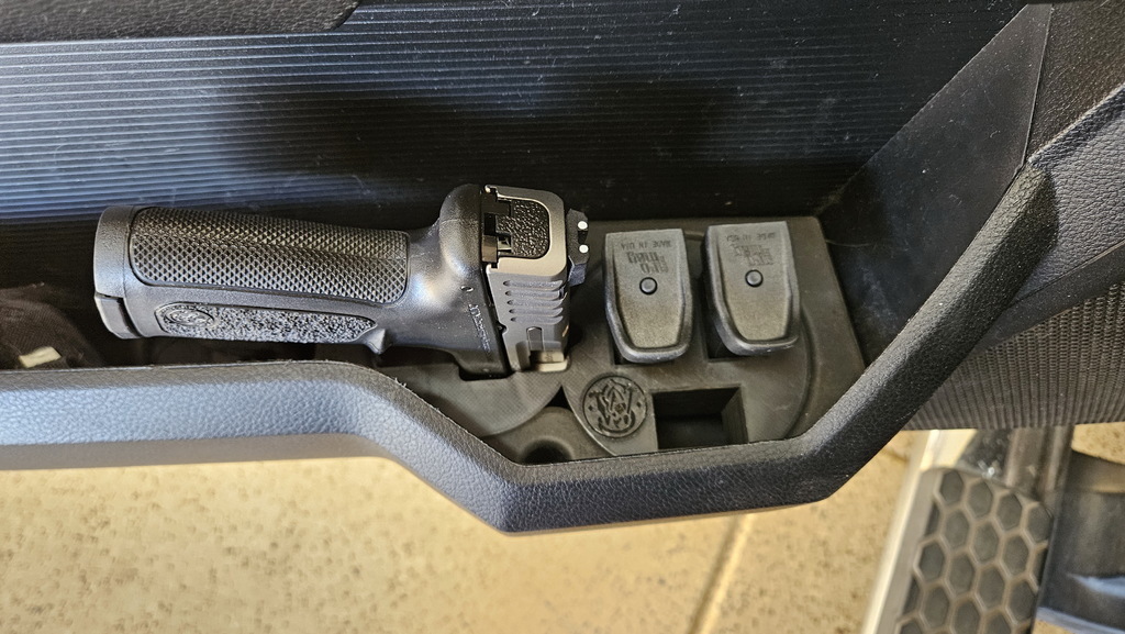 🔫 GUN CUP HOLDER・Free 3D File for ・Cults