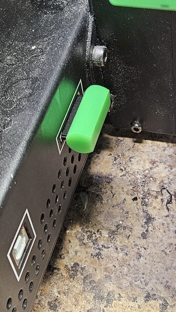 🧞‍♂️ SD CARD GRIP HOLDER STAND・Free 3D File for ・Cults