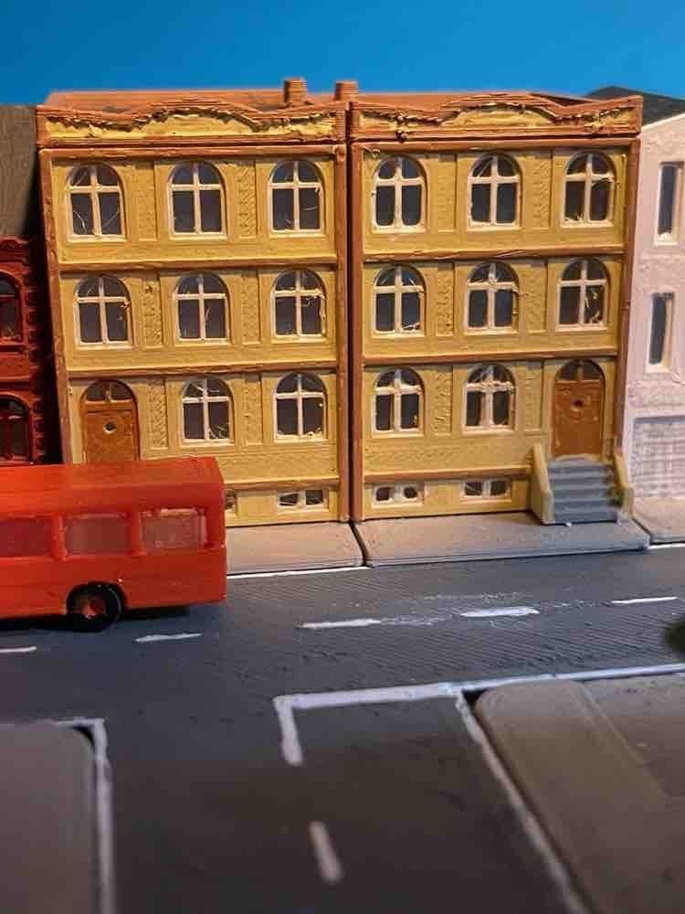 🏗️ Urban building 8 - town house (z-scale)・Free 3D File for ・Cults