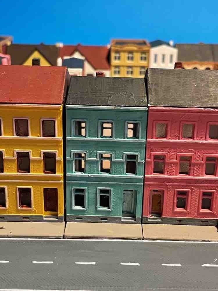 🏗️ Urban building 14 - town house (z-scale)・Free 3D File for ・Cults