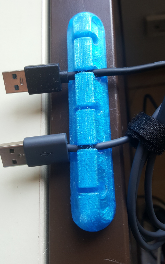 🔌 Cable Manager・Free 3D File for ・Cults