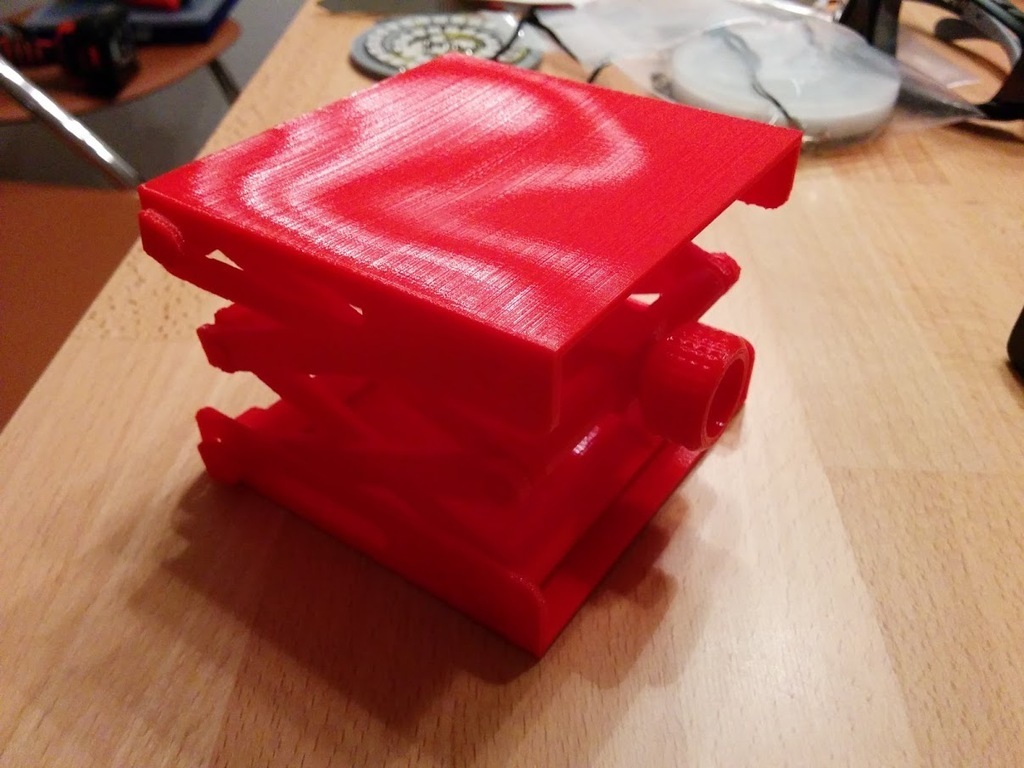 3D printable Platform Jack [Fully Assembled, No Supports]・Cults