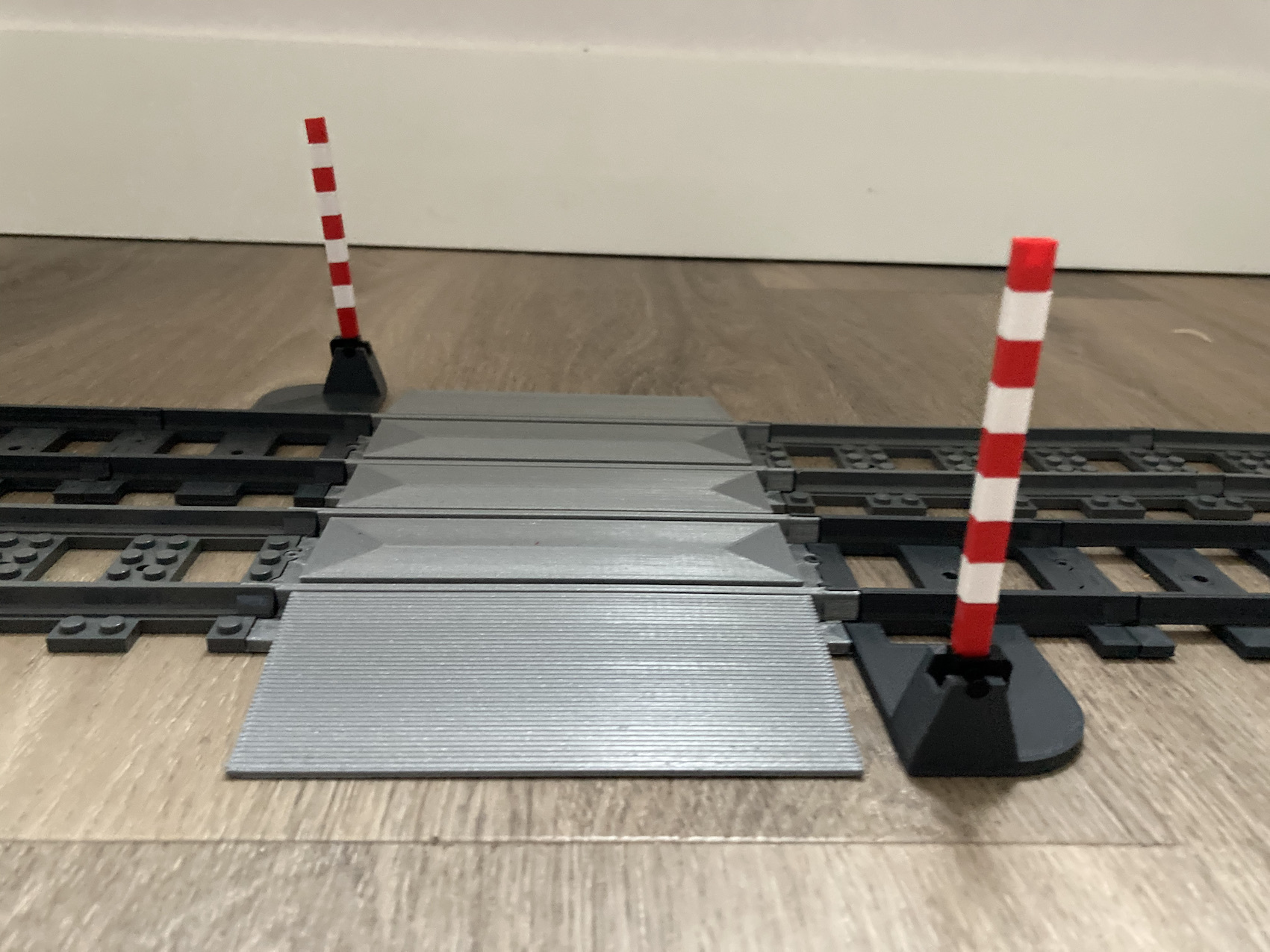 STL file Railway barrier 🛤️ ・3D printing template to download・Cults