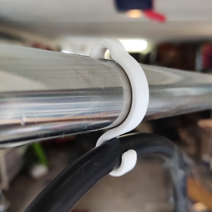 Free 3D file power cable railing clip 🔌・3D print design to download・Cults