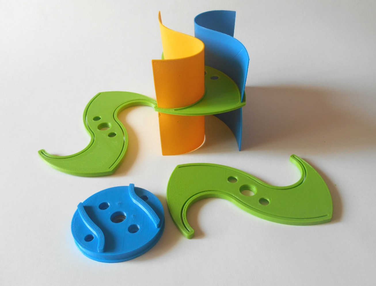 🌬️ Ugrinsky wind turbine.・Free STL File for ・Cults