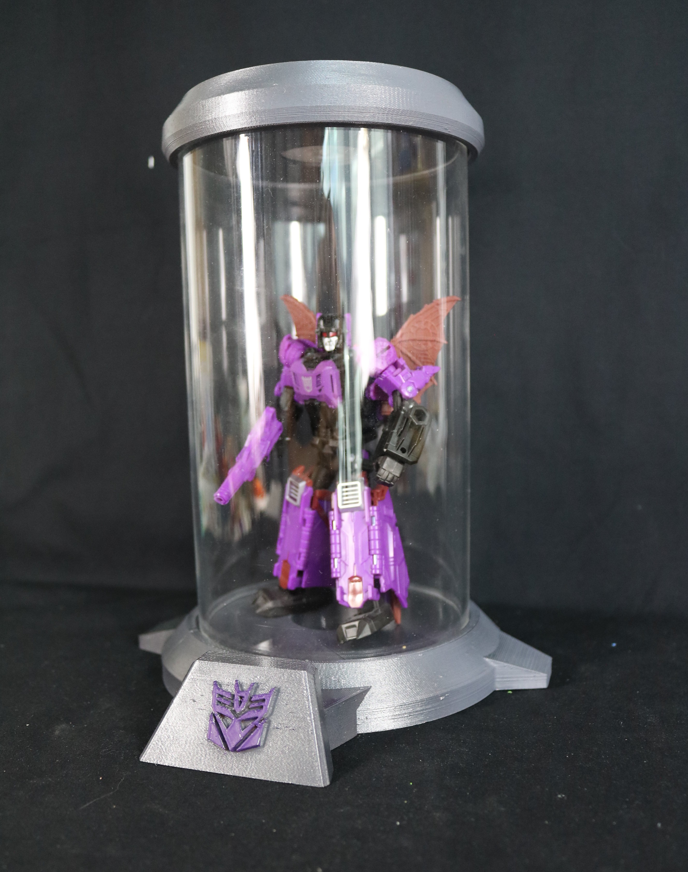 STL file Biotank Figure Display Case 🤖 ・3D printing template to ...