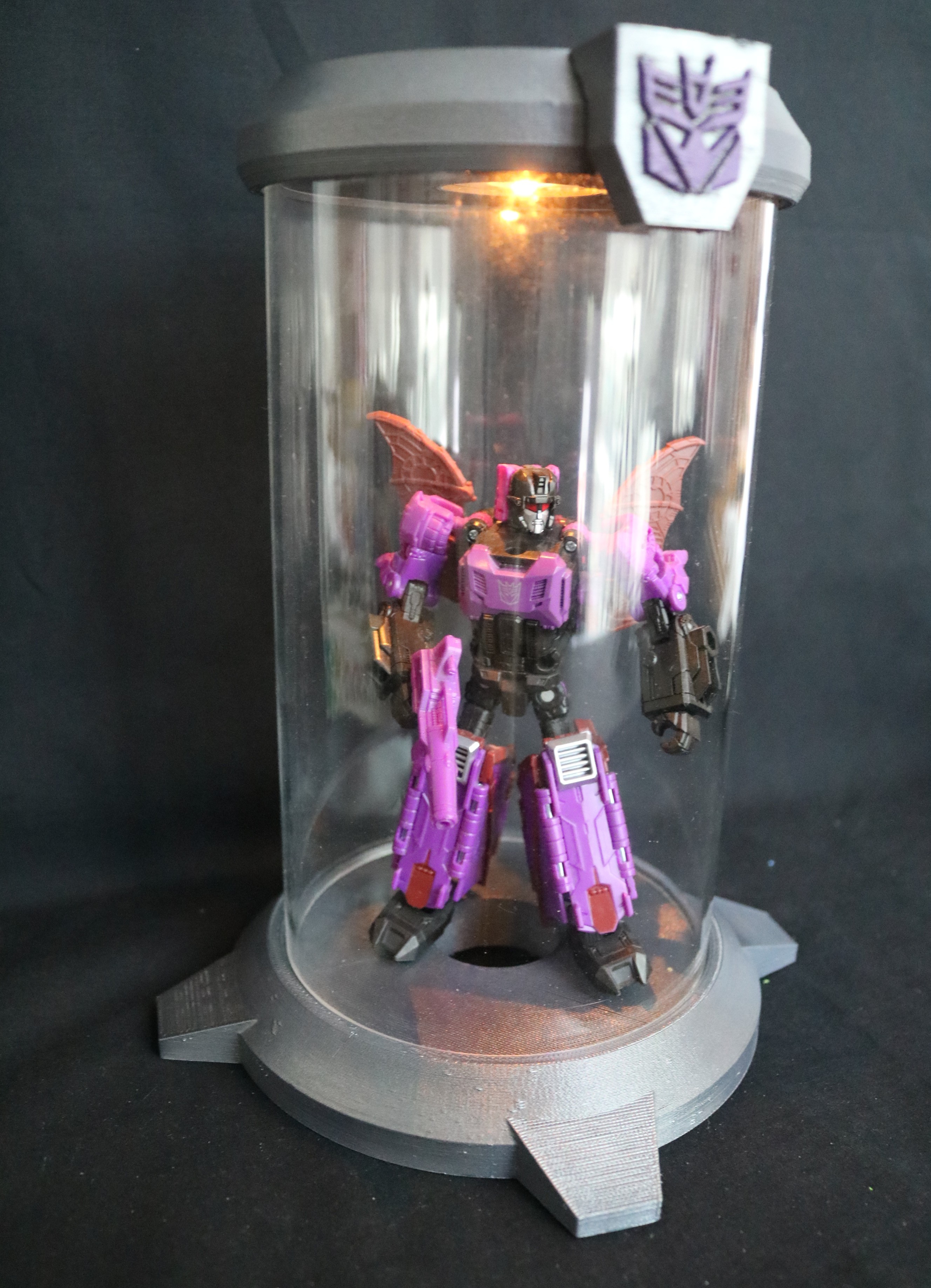 STL file Biotank Figure Display Case 🤖 ・3D printing template to ...