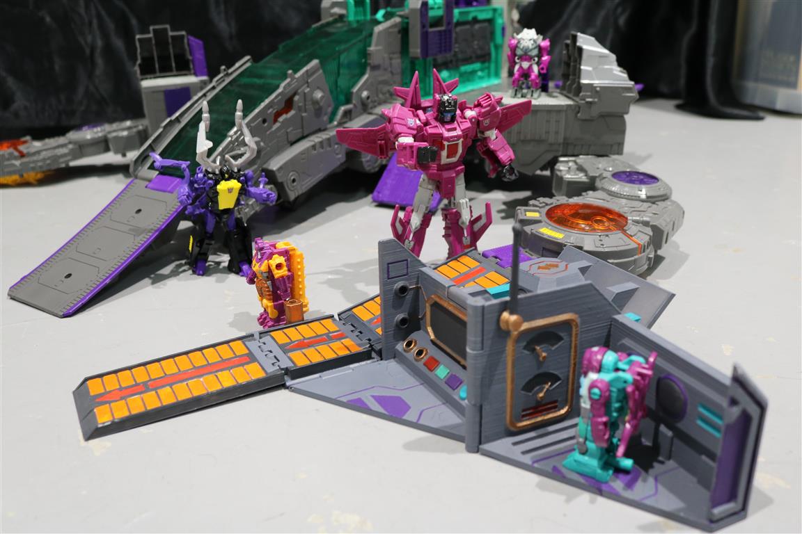 3D file Transformers CyberBase Autopod Drilling Station 🤖・3D printable ...