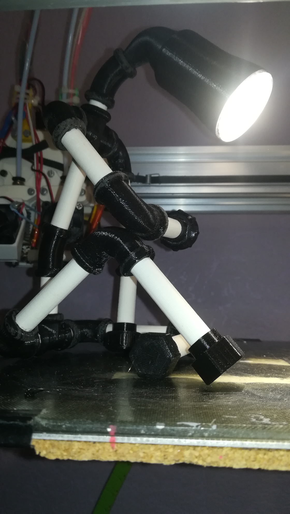 3D print Tube-Man LED light • made with core x/y et delta・Cults