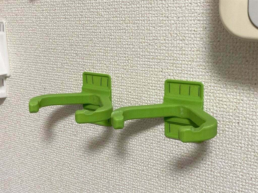 🎮 Oculus Quest 2 Controller Wall Mount with Stapler or Screws・Free STL ...