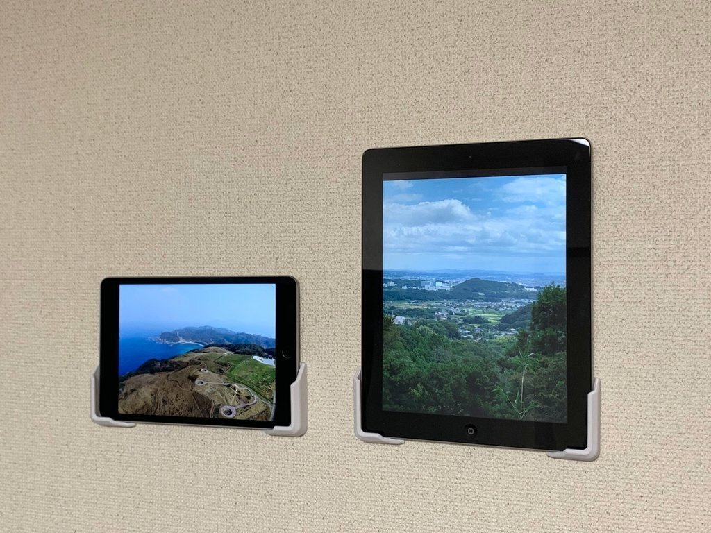 💻 Universal Tablet Wall Mount with Stapler・Free STL File for ・Cults