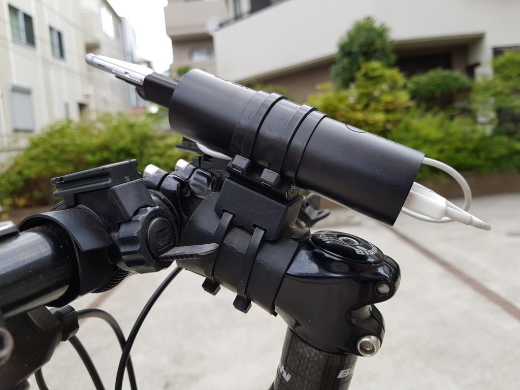 Free STL file Snap-fit Bike Stem Mount for Anker PowerCore 5000 ...